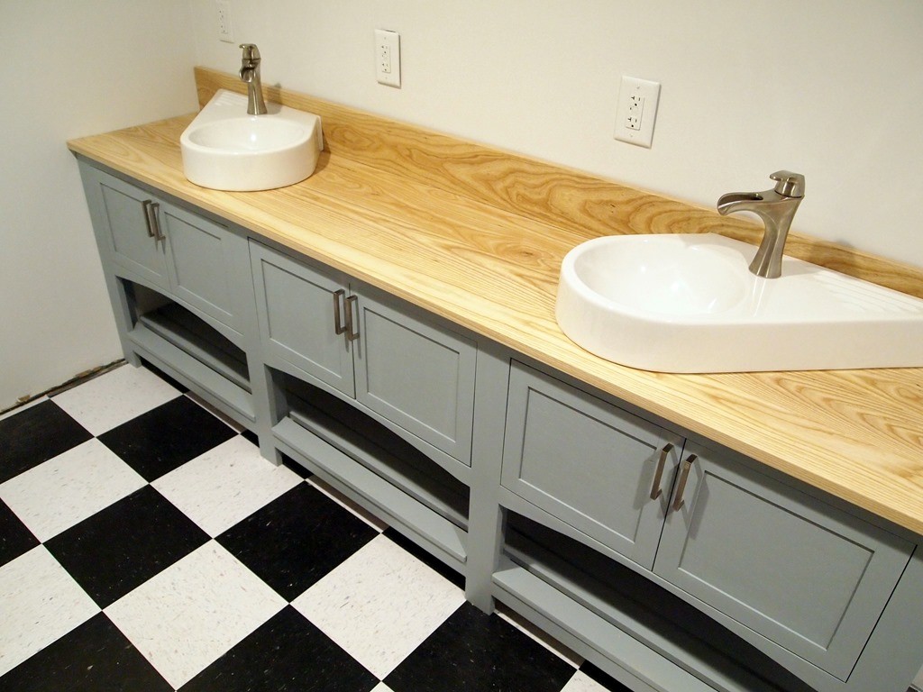 Operation Laundry Room {Vanity} | Reality Daydream