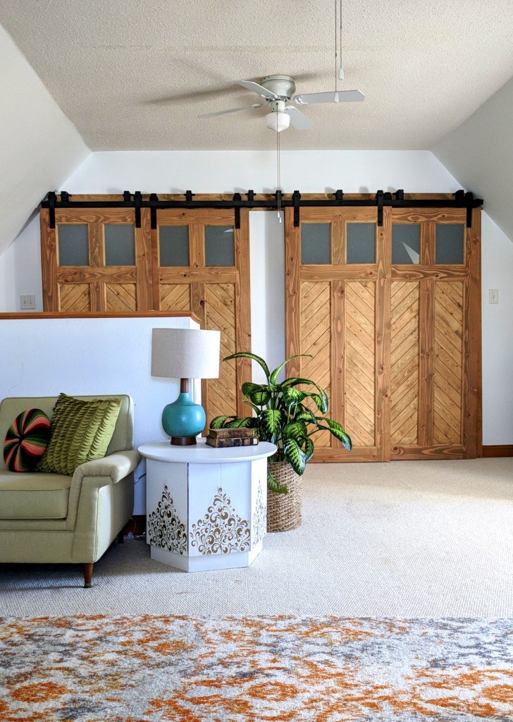 How to build a sliding barn door - Step-by-step Instructions!
