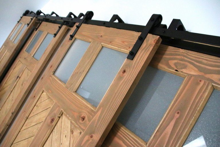 How to build a sliding barn door - Step-by-step Instructions!