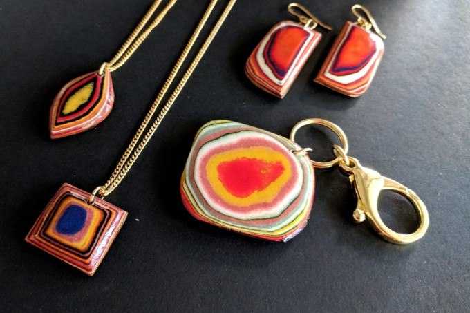Agate Inspired Layered Paper Veneer DIY Jewelry | Reality Daydream