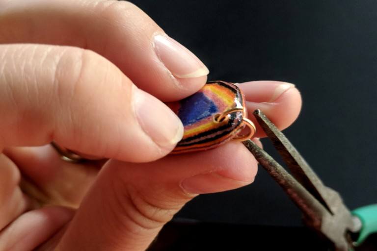 Agate Inspired Layered Paper Veneer DIY Jewelry | Reality Daydream