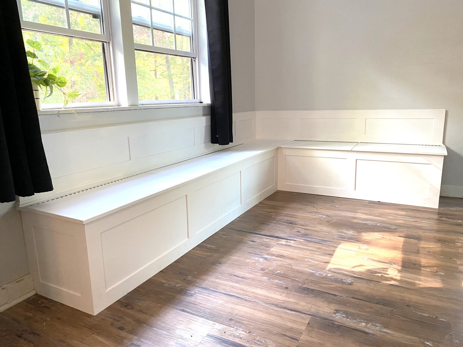 Banquette L-Shaped Bench Tutorial - with free building plans! | Reality ...