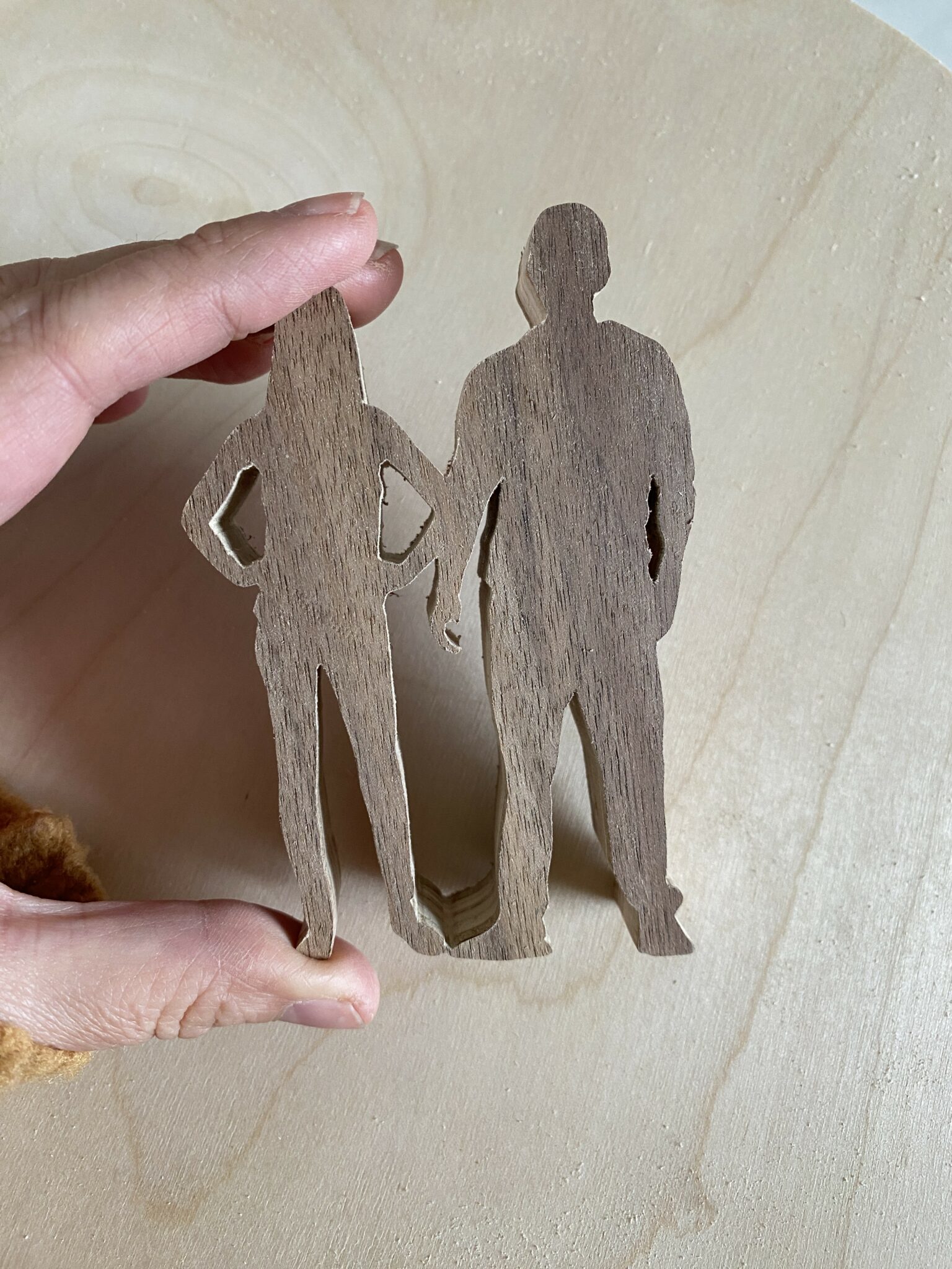 DIY Scroll Saw Family Silhouette Sign | Reality Daydream