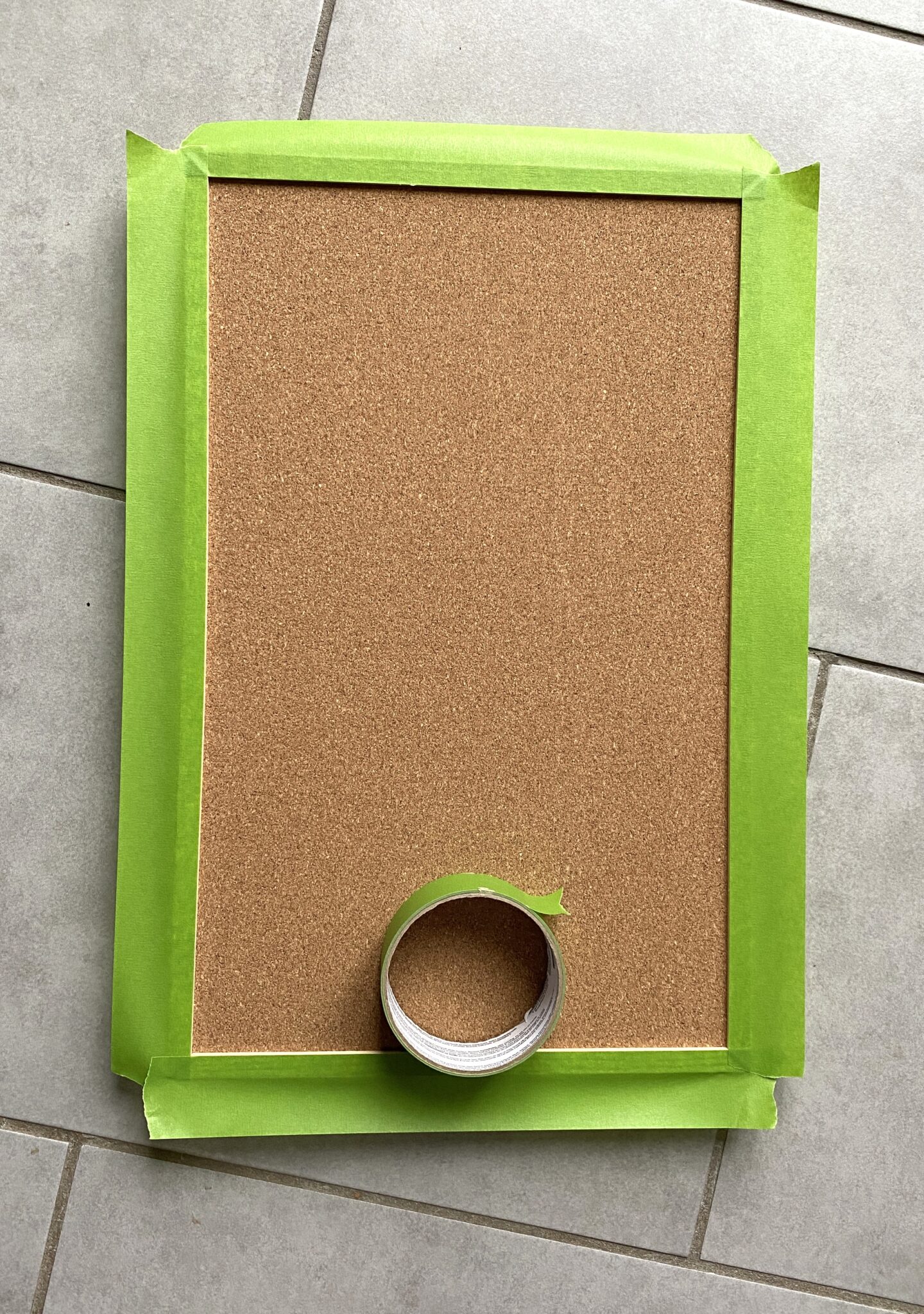 Fabric-Covered Bulletin Board Tutorial {Reality Daydream}