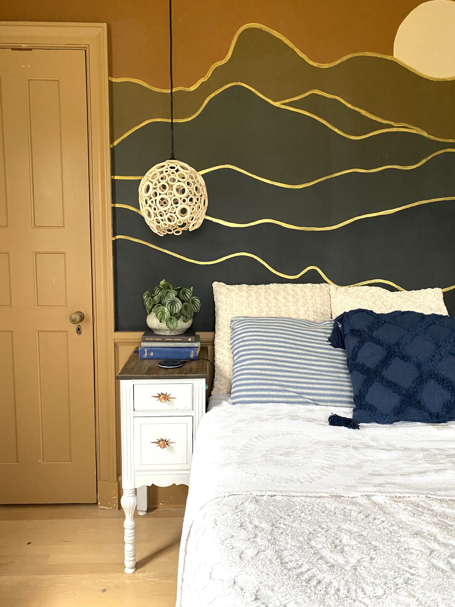 Wooden Circle Pendant Light Tutorial!